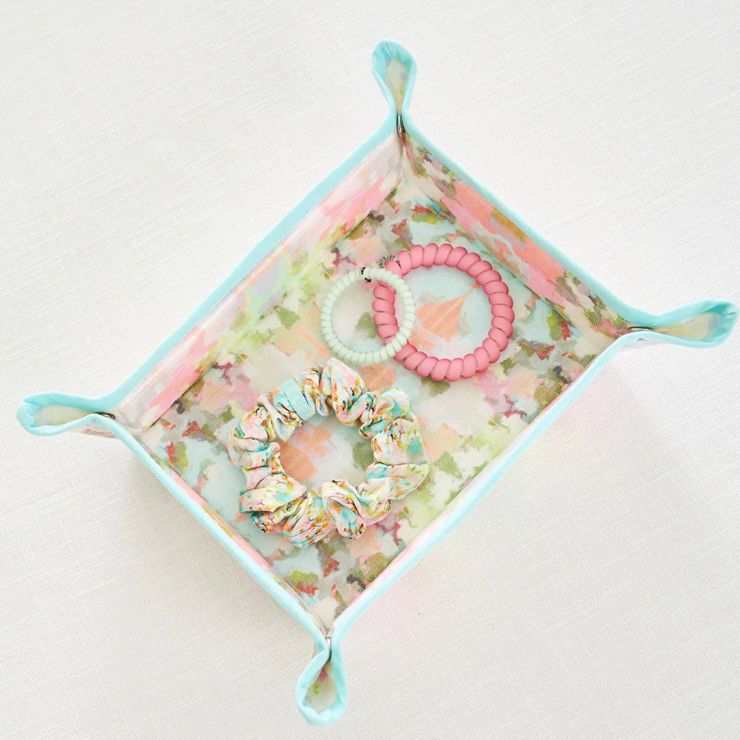 Laura Park Tray Snap Tray – Kelly & Kate Boutique